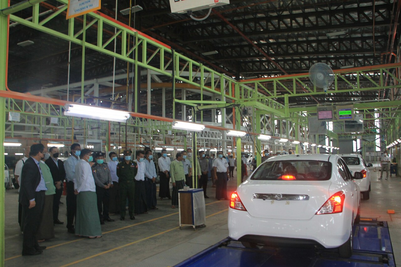 ပဲခူးမြို့၌ Nissan Sunny အမျိုးအစား မော်တော်ယာဉ်များ ထုတ်လုပ်လျက်ရှိသည့ ...